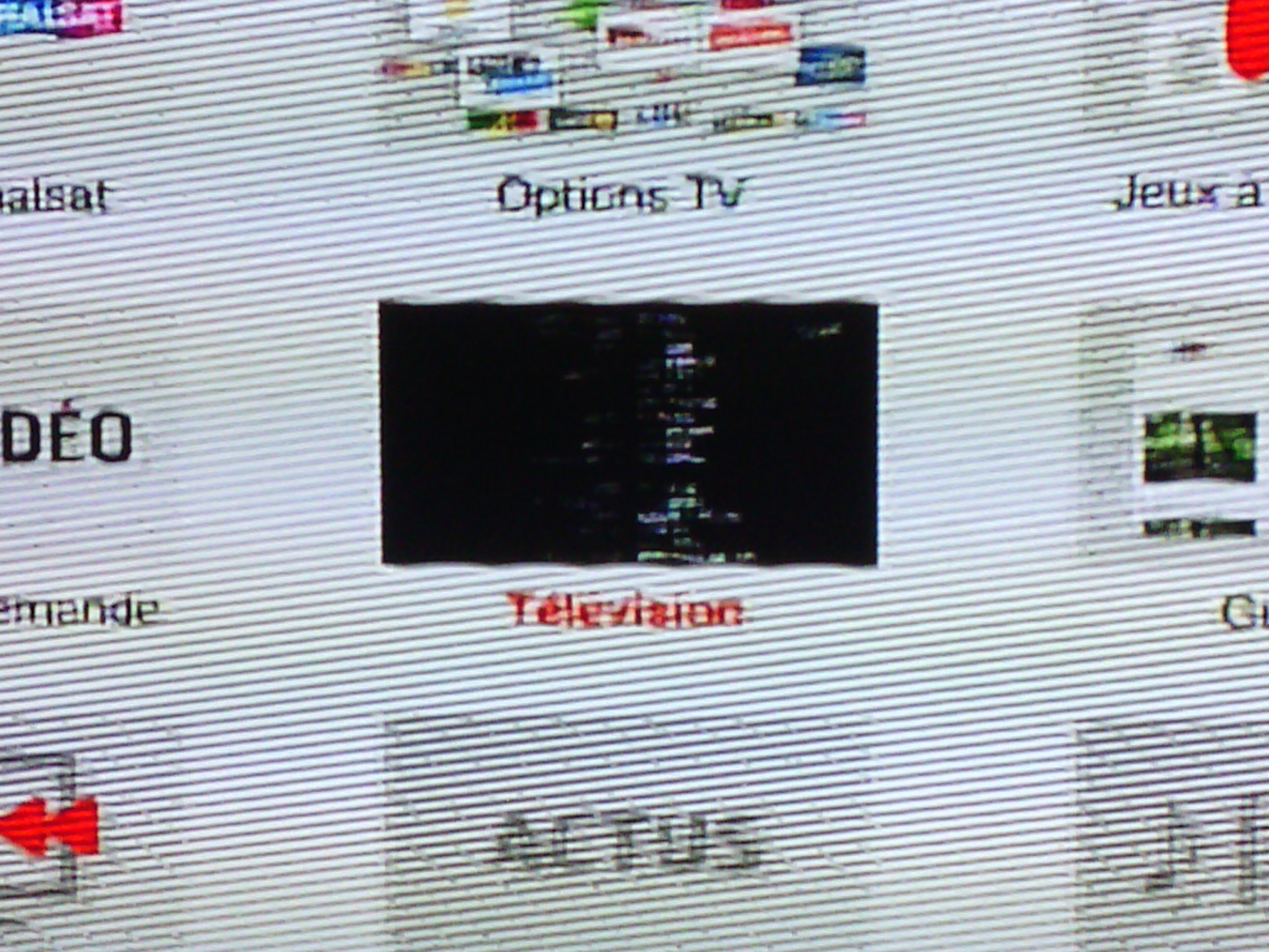 Résolu : Images strièés quand je branche la box NB4 - La Communauté SFR